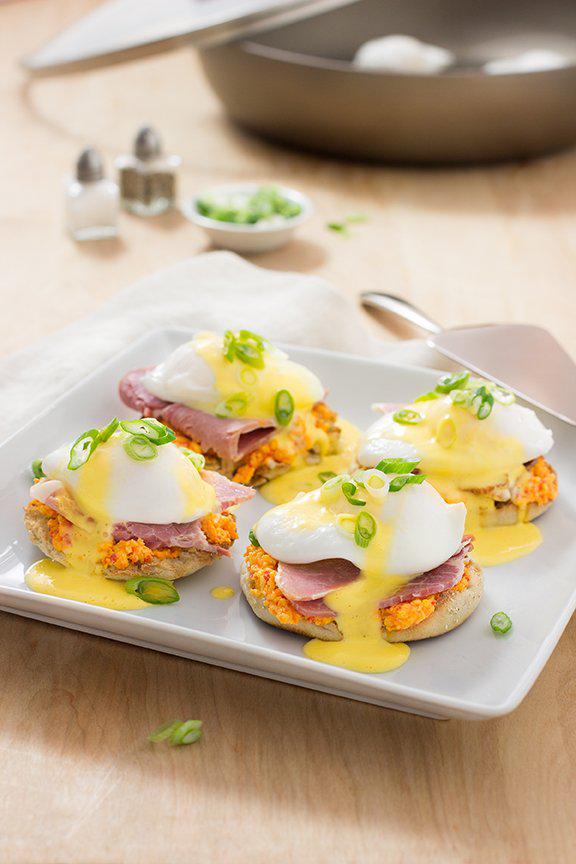 Country Ham and Pimento Cheese Benedict – Anolon