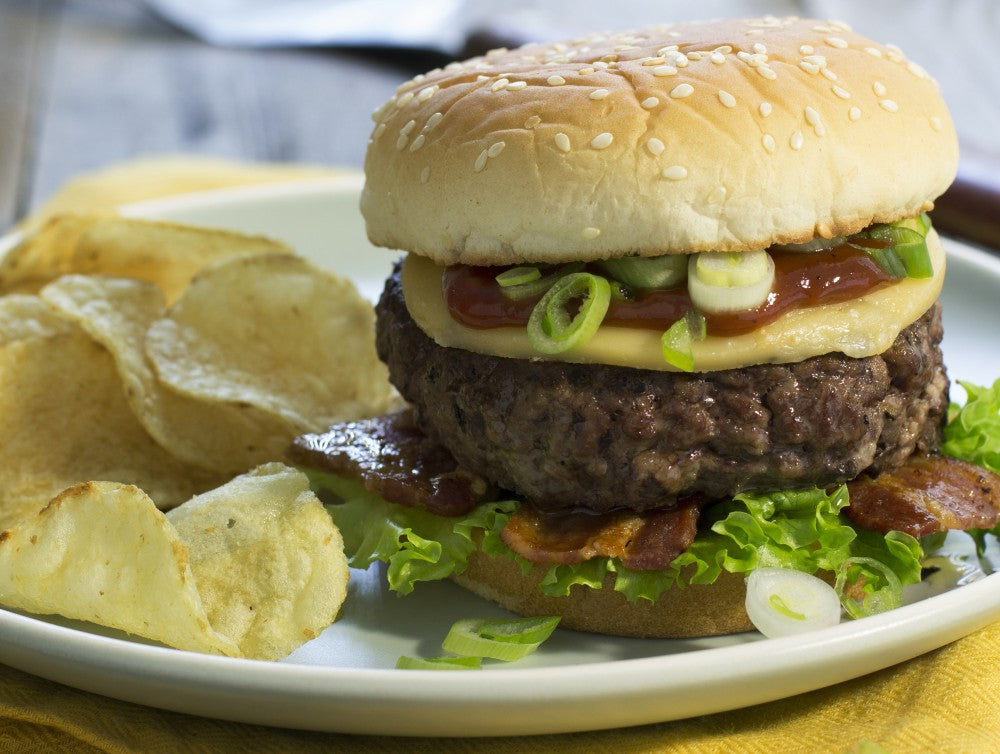 Rodeo Burger with Barbecue Sauce and Bacon – Anolon