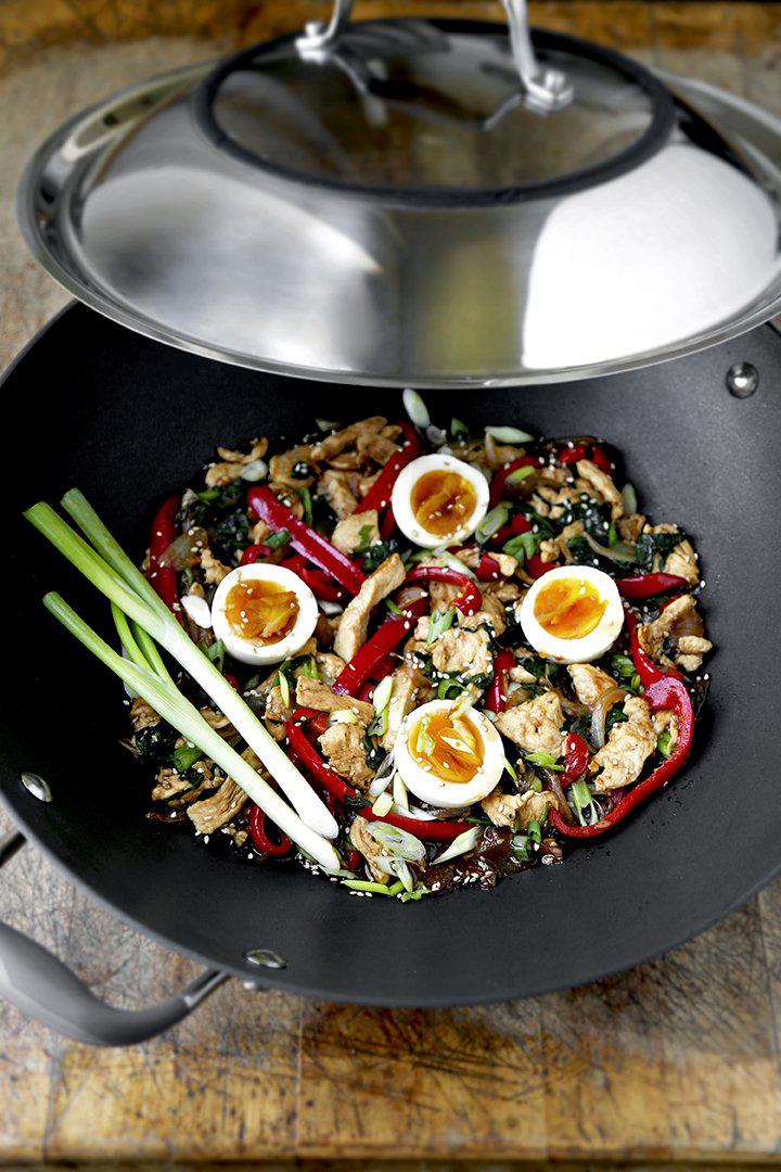 Chicken and Egg with Black Bean Sauce Stir-Fry – Anolon